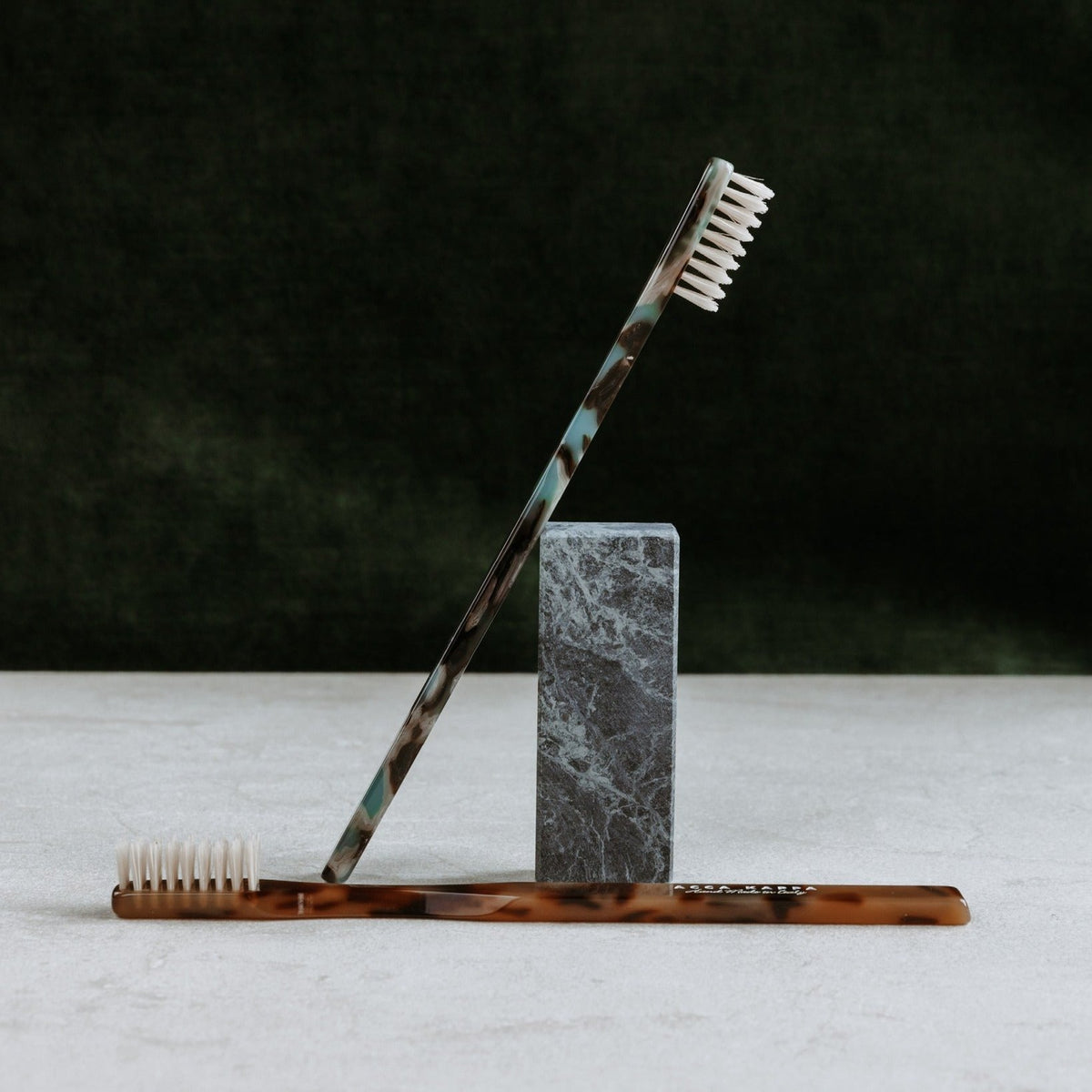 Acca Kappa Tortoise Shell Toothbrush - Havana & Green – Saison