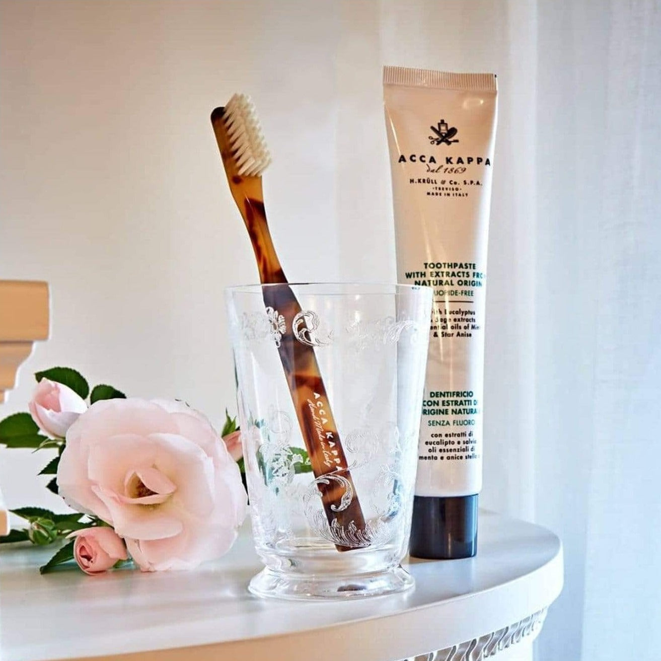 Acca Kappa Tortoise Shell Toothbrush - Brown: Official Stockist
